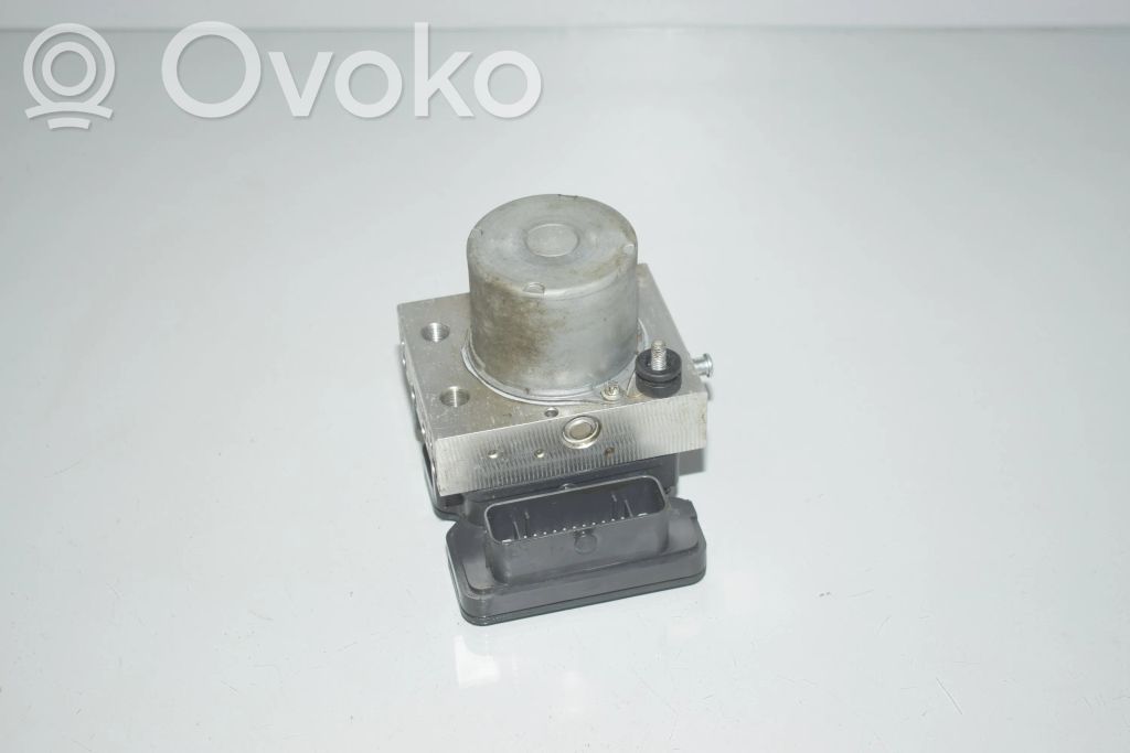 104474500B Tesla Model 3 ABS Pump, €37.00 | RRR