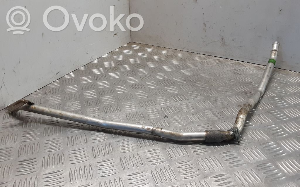 ERN53755 Mercedes-Benz C W204 Tuyau de liquide de refroidissement ...