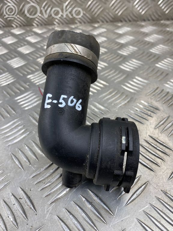 4G0122293 Audi Q5 SQ5 Engine coolant pipe/hose, €10.00 | RRR