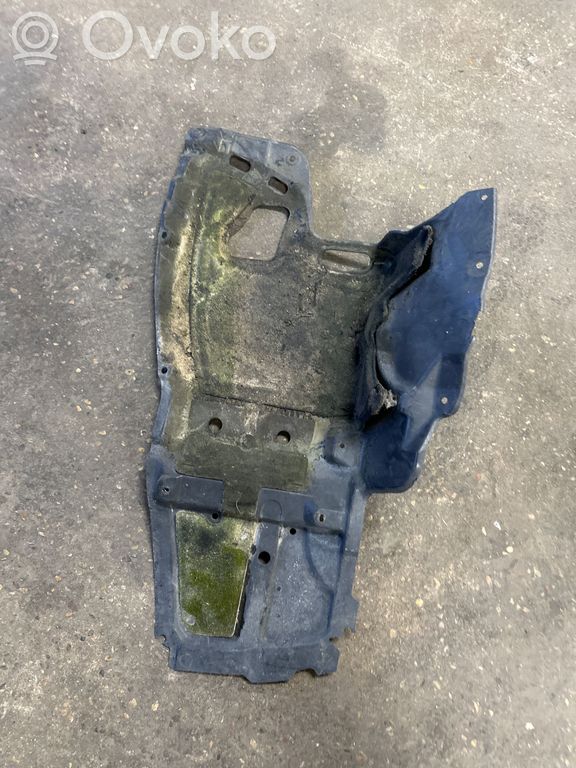 5140905040 Toyota Avensis T250 Variklio dugno apsauga, 9,00 € | RRR