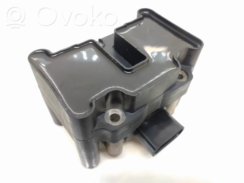 06B905106A Audi A3 S3 A3 Sportback 8P Bobine d'allumage haute tension ...