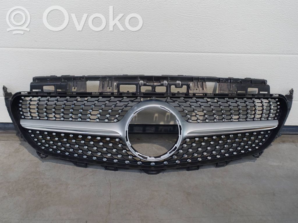 A2388880300 Mercedes-Benz E W238 Grille de calandre avant, 317,65 € | OVOKO