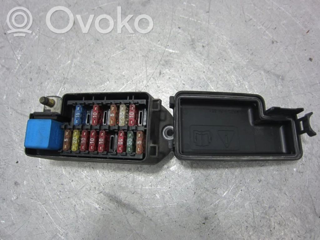LNA2800EF Jaguar XJ X40 Fuse module, €24.99 | RRR