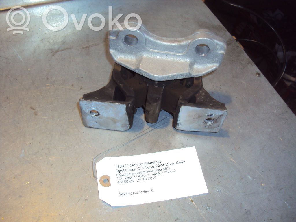 Opel Corsa C Engine mount bracket, €20.00 | RRR