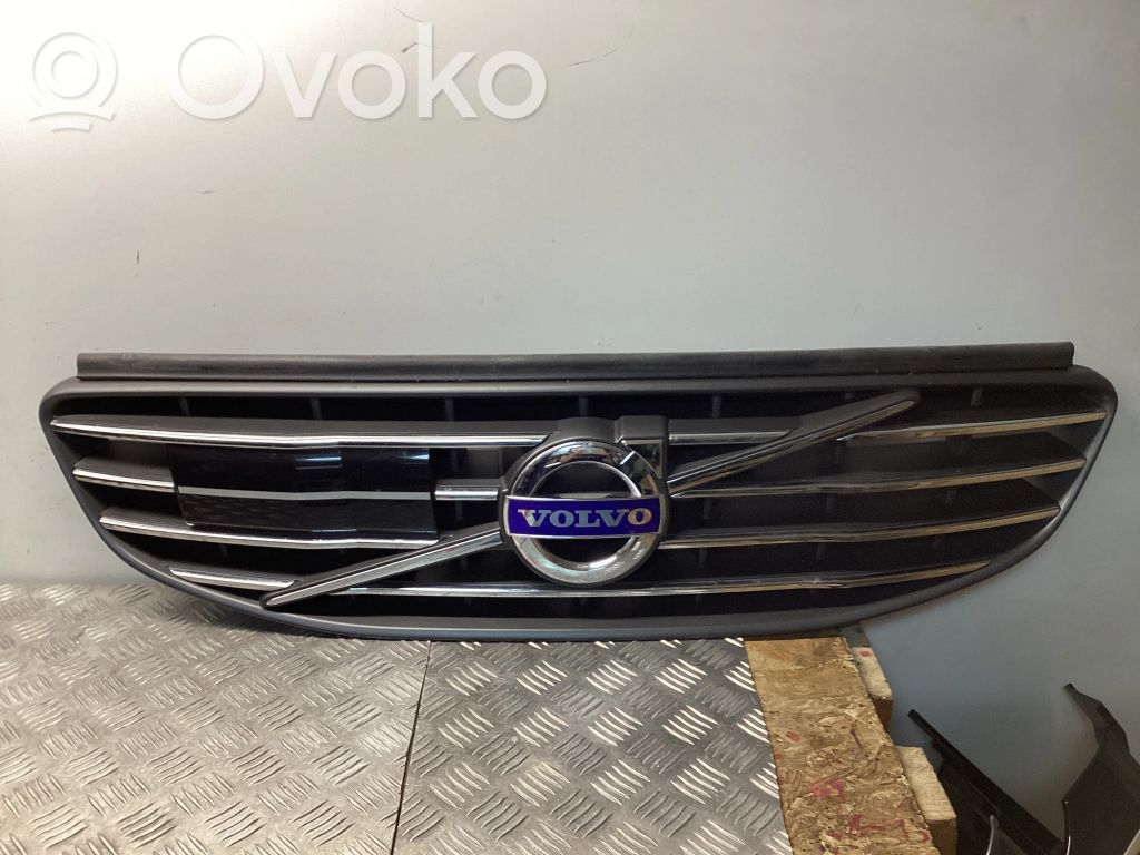 31333833 Volvo XC60 Grille de calandre avant, 140,00 € | OVOKO