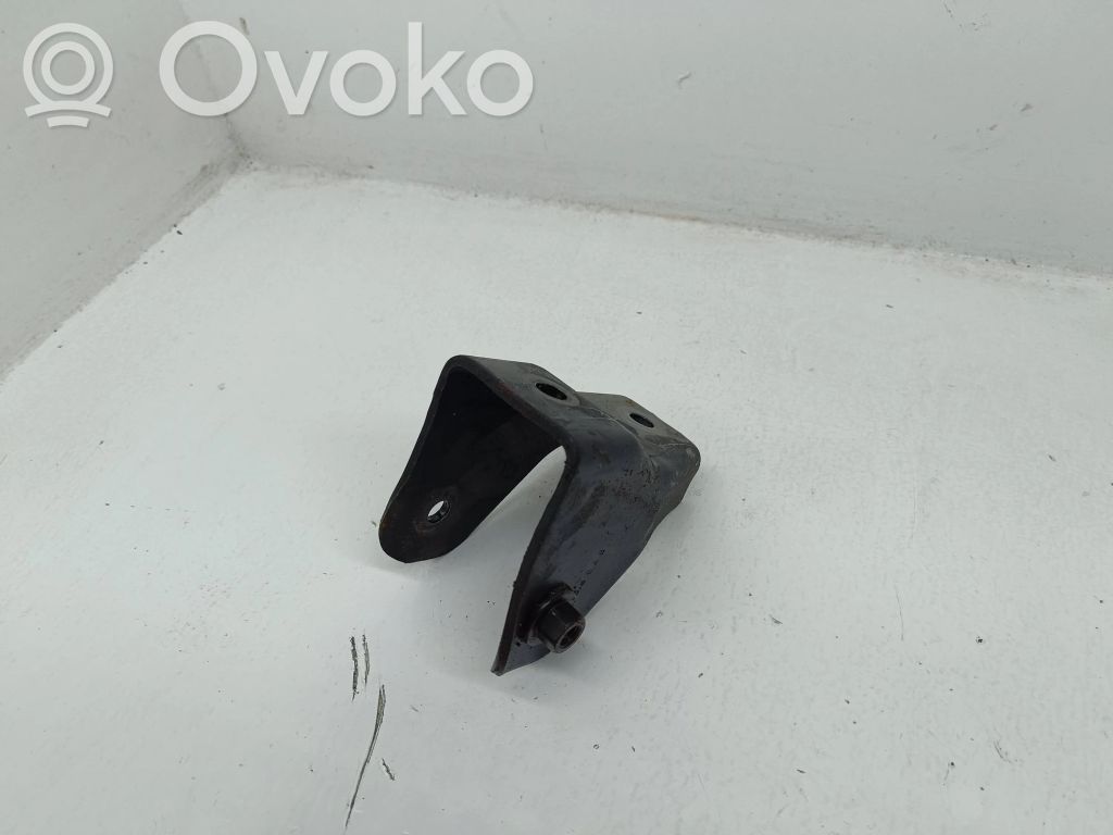 596ab Dodge Caliber Gearbox mount, €9.00 | RRR