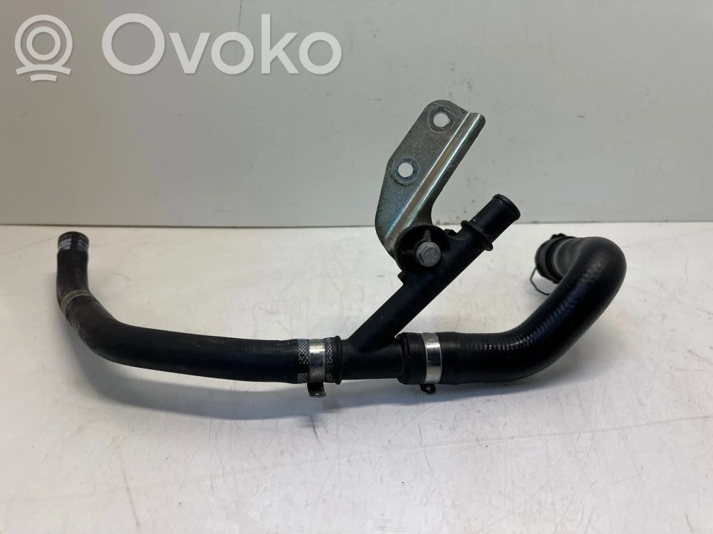 5801554483 Iveco Daily 6th gen Tuyau de liquide de refroidissement ...