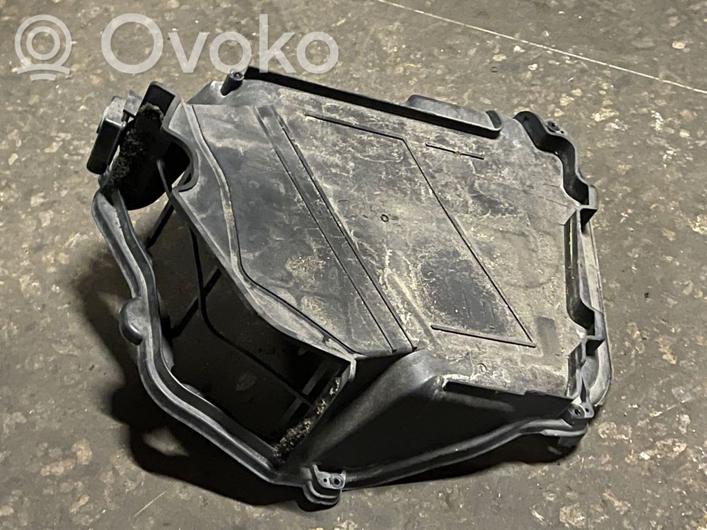 9216222 BMW 5 F10 F11 Couvercle cache filtre habitacle, 14,00 € | OVOKO