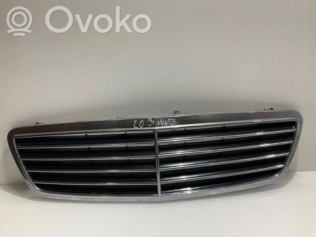 A2038800183 Mercedes-Benz C W203 Grille de calandre avant, 30,00 € | OVOKO