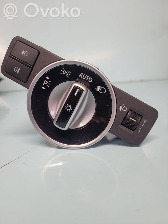 A2049053003 Mercedes-Benz C W204 Light switch, €15.00 | RRR