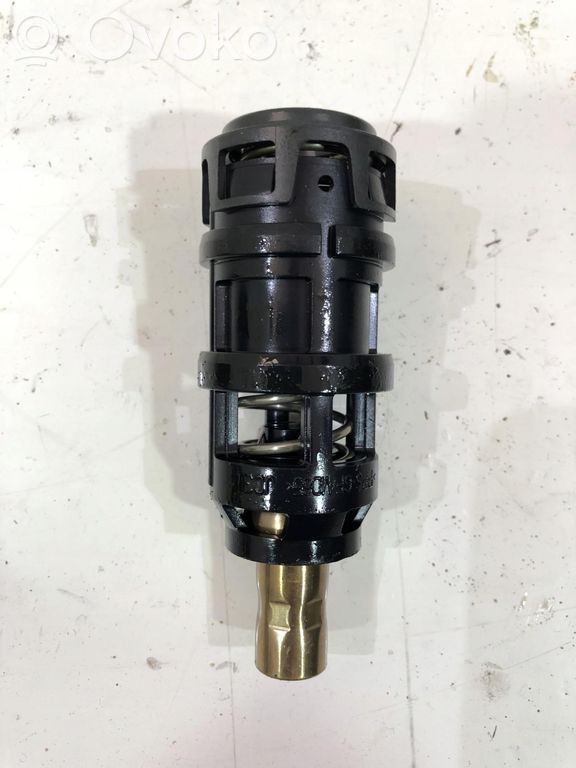 KKW3384 Audi A8 S8 D5 Boîtier de thermostat / thermostat 06M115201F ...