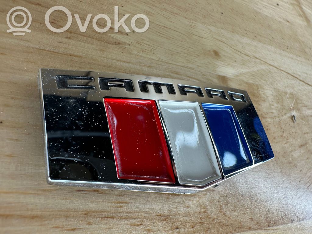 84233235 Chevrolet Camaro Emblème de porte d'entrée/lettres types, 18 ...