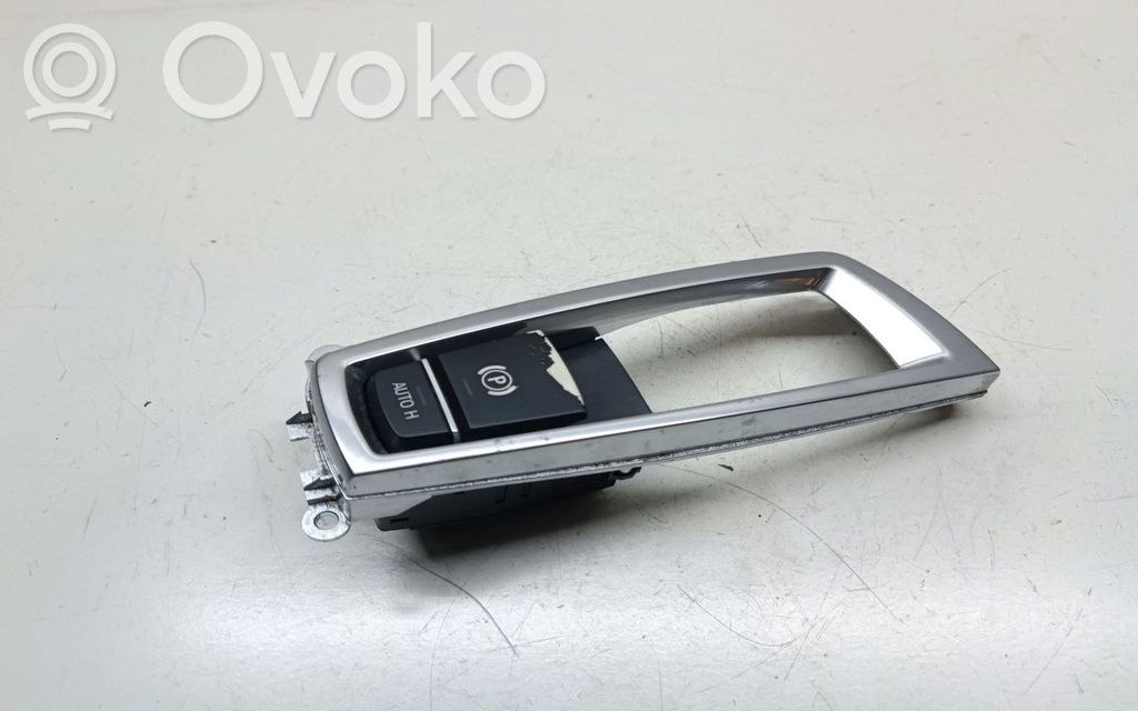 9217594 BMW 5 F10 F11 Rankinio stabdžio jungtukas, 15,12 € | RRR