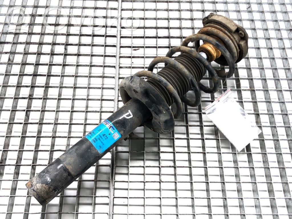 Volkswagen PASSAT B6 Front shock absorber/damper, €33.65 | RRR