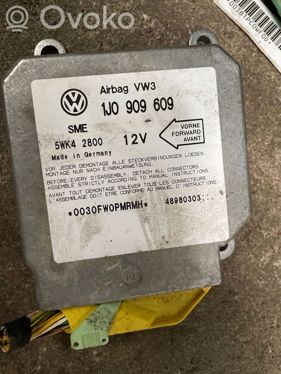 1J0909609 Volkswagen Golf IV Airbag control unit/module, €5.00 | RRR
