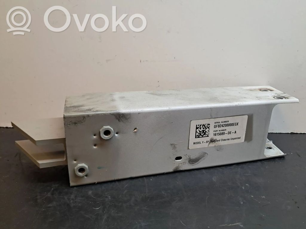 160845400B Tesla Model Y Priekšpusē bampera sastiprinājums, 178,60 € | RRR