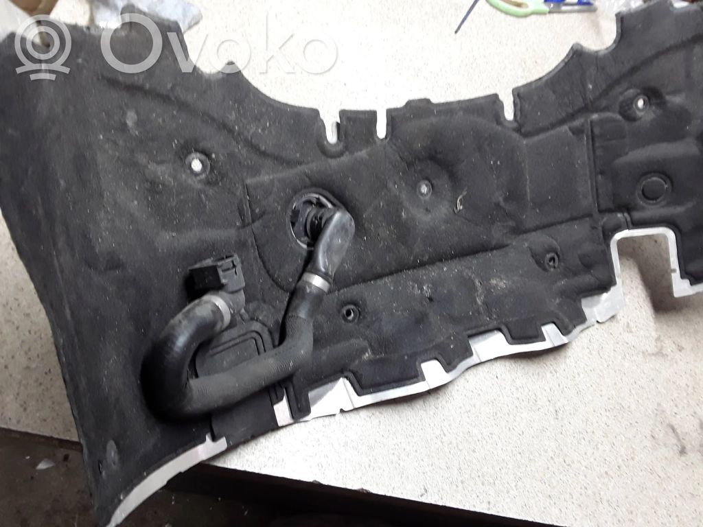 A2128306396 Mercedes-Benz E C207 W207 Écran thermique, 18,00 € | OVOKO