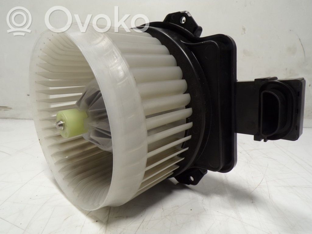 AE1490 Suzuki Vitara (LY) Heater fan/blower, €64.96 | RRR