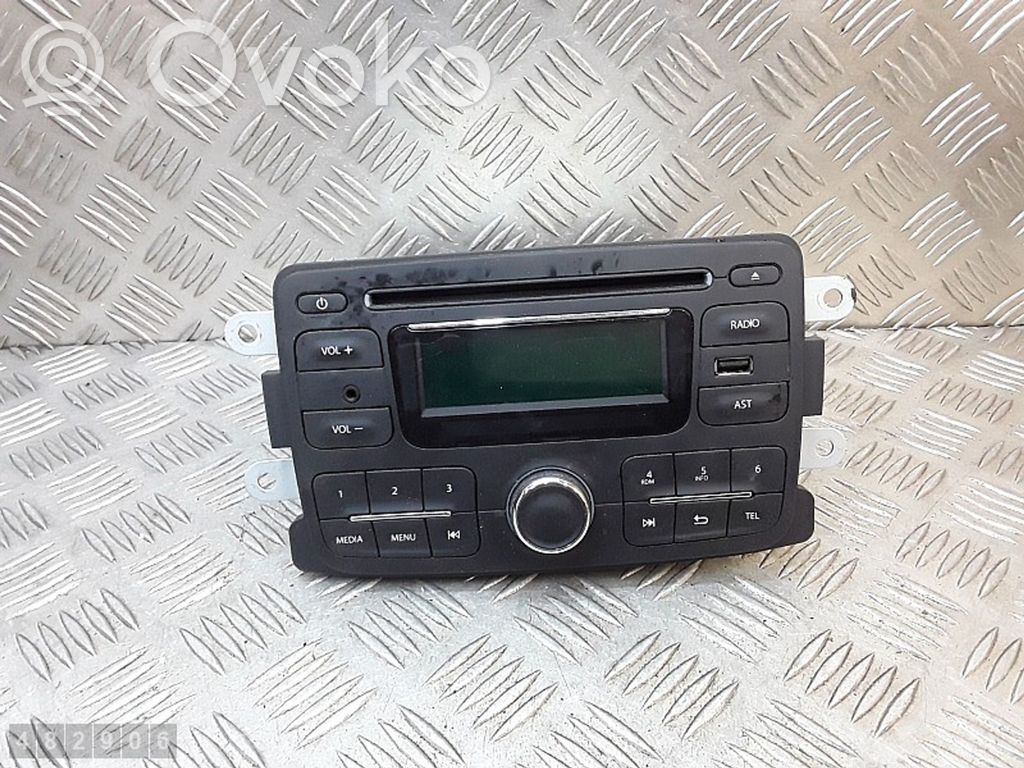 281155216RA Dacia Duster Unité principale radio / CD / DVD / GPS, 99,00 ...
