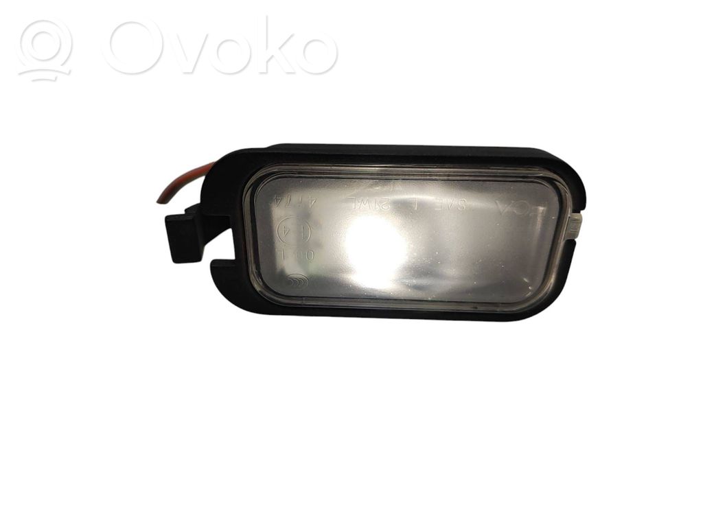 68429982AA Jeep Grand Cherokee WL Éclairage de plaque d'immatriculation ...