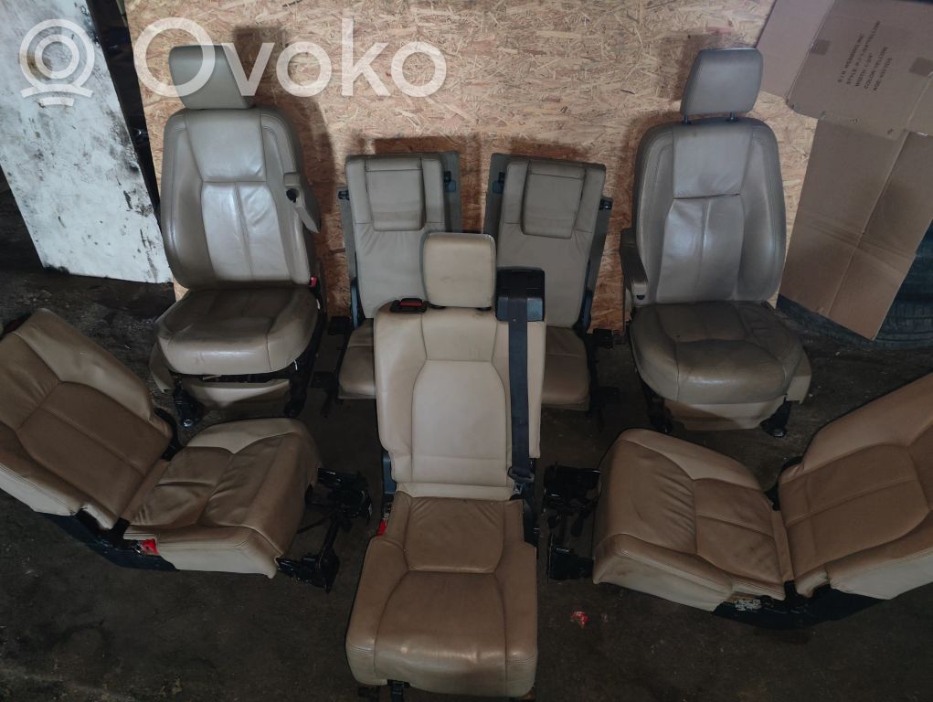 Land Rover Discovery 4 - LR4 Seat set, €400.00 | RRR