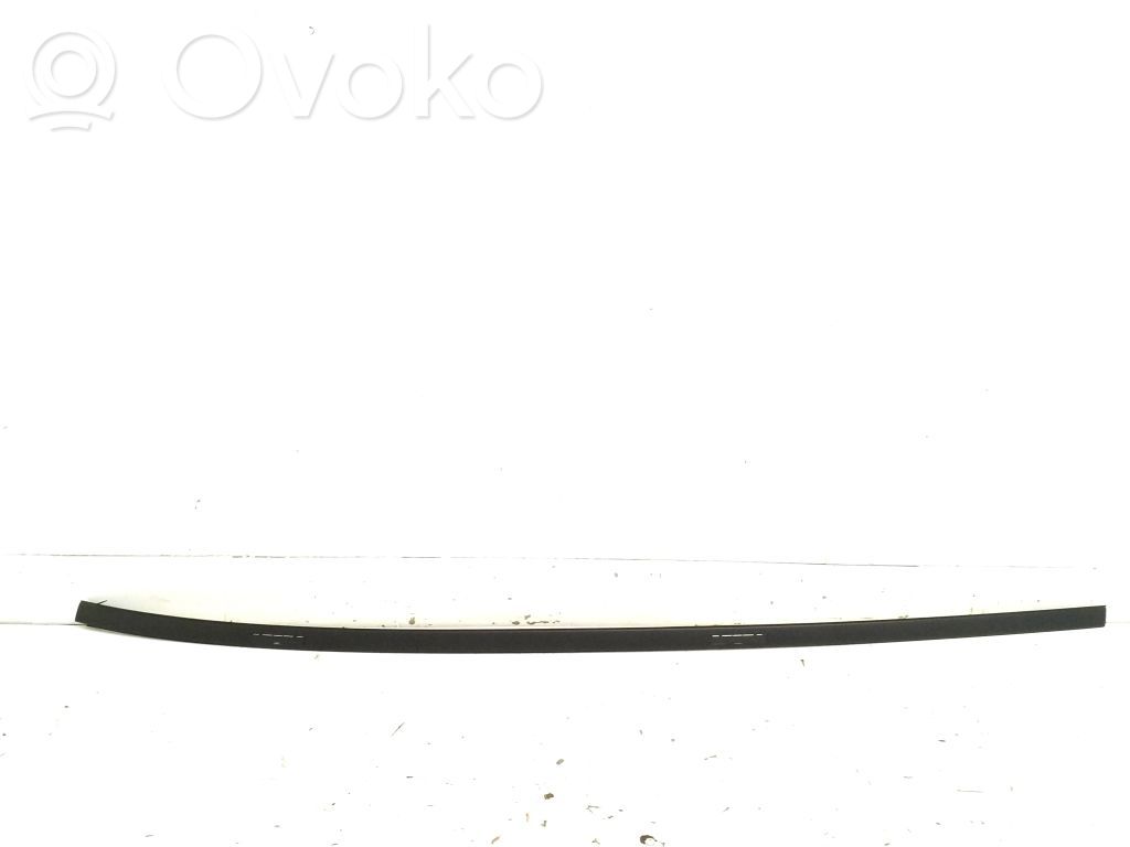 A1186906000 Mercedes-Benz CLA C118 X118 Roof trim bar molding cover, € ...
