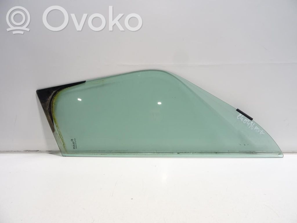802631127R Renault Master III Front door vent window glass four-door, € ...