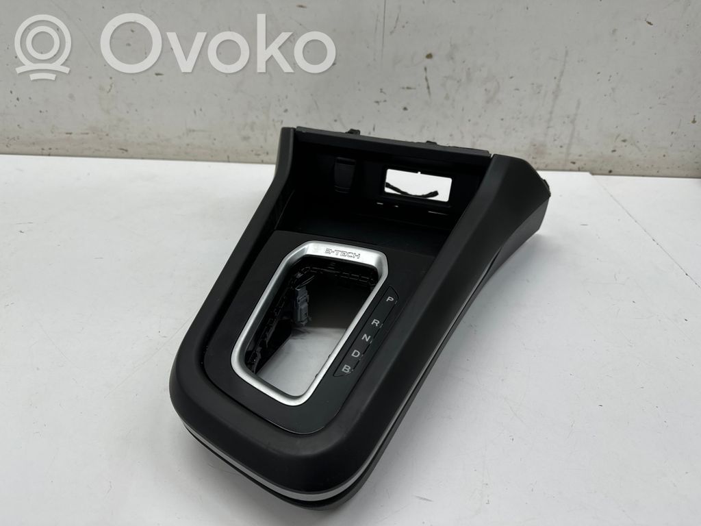 969123591R Renault Arkana Gear shifter surround trim plastic, €30.00 | RRR