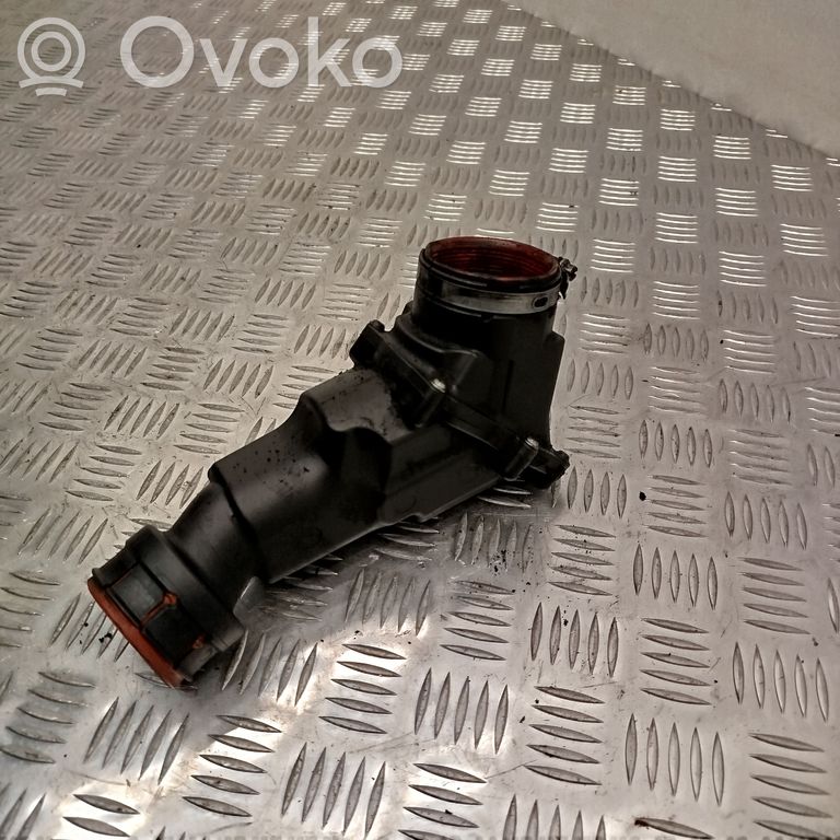 30740895 Volvo V70 Résonateur d'admission d'air, 25,00 € | OVOKO