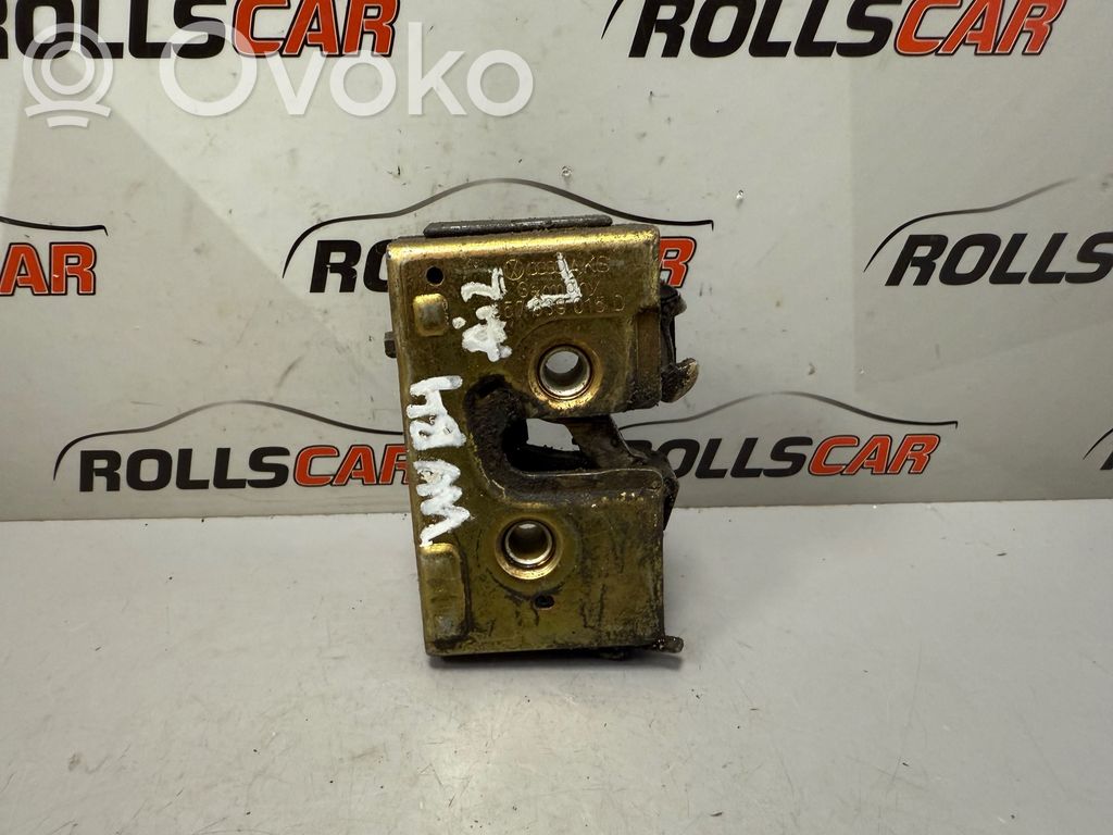 357839015D Volkswagen PASSAT B4 Rear door lock, €4.00 | RRR
