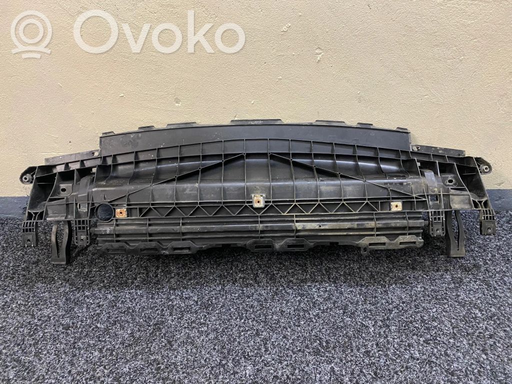 95B805241 Porsche Macan Renfort de pare-chocs avant, 120,00 € | OVOKO