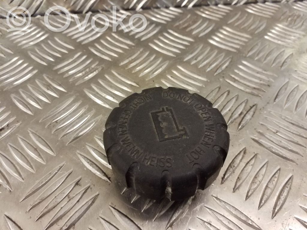 2105010615 Mercedes-Benz GLC X253 C253 Aušinimo skysčio išsiplėtimo ...