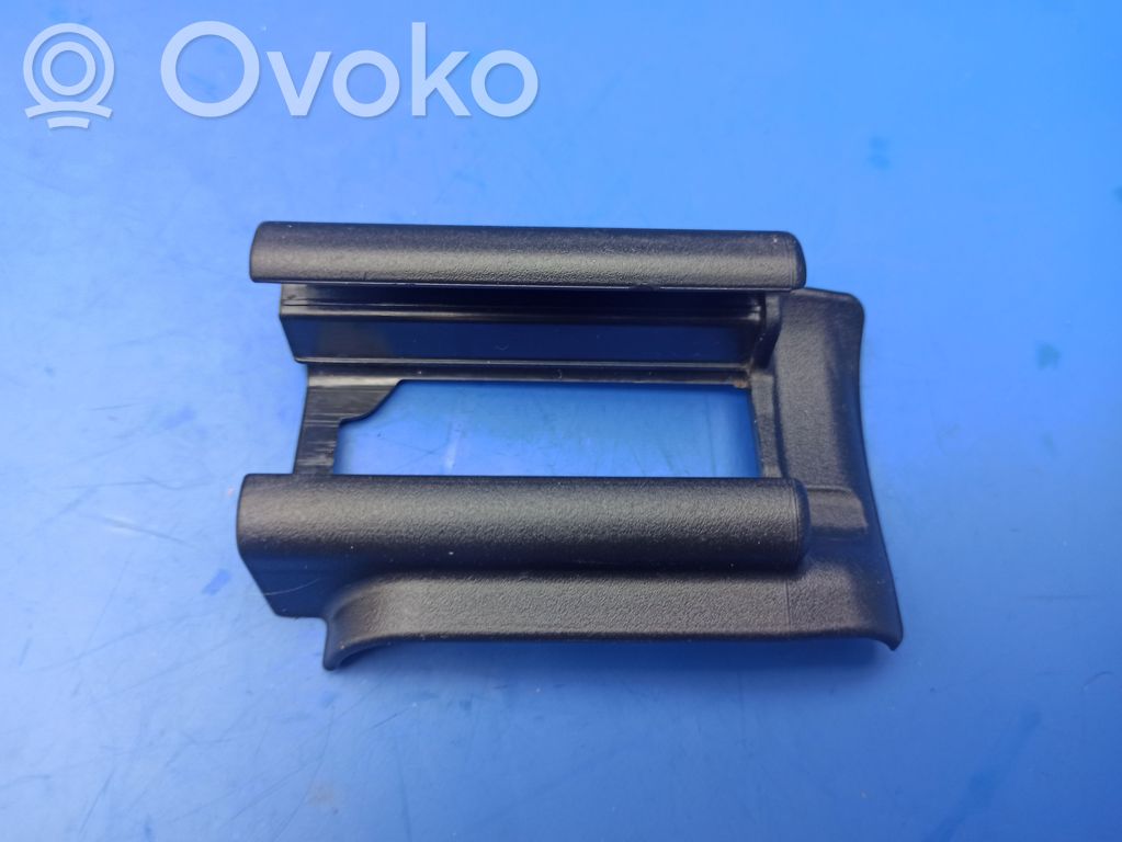 A2049190620 Mercedes-Benz C W204 Front passenger seat rail trim, €9.99 ...