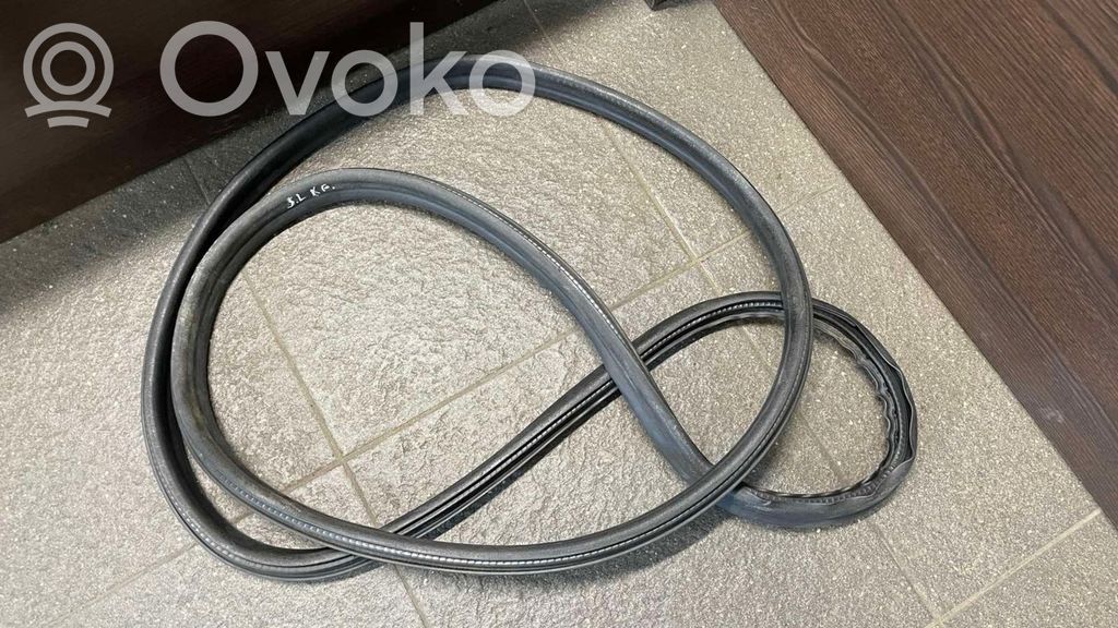 9025G8 Citroen Berlingo Sliding door rubber seal, €16.71 | RRR