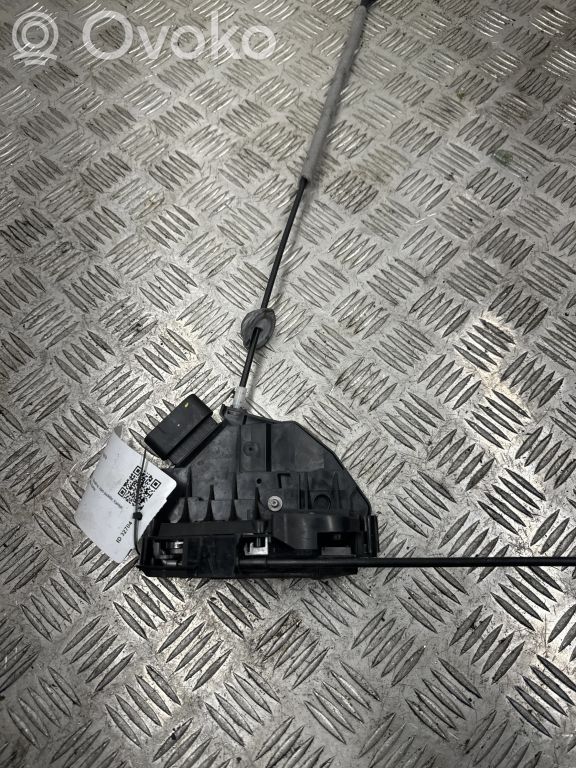 A046465 Volvo S60 Priekšpusē slēdzene, 30,00 € | RRR