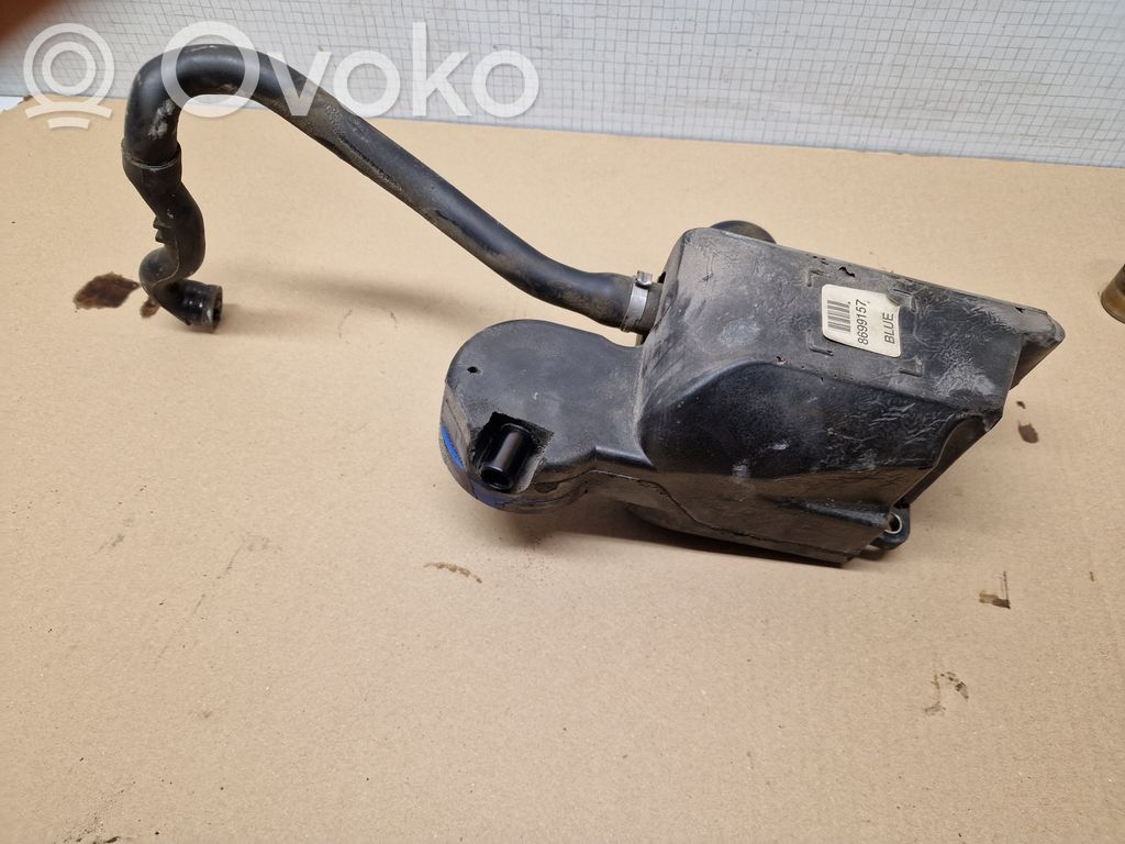 8699157 Volvo V70 Breather valve, €55.00 | RRR
