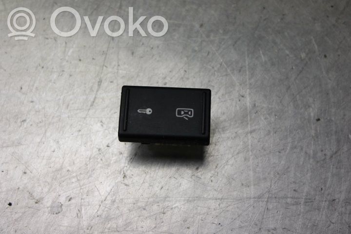 5J0962125 Skoda Roomster (5J) Central locking switch button, €5.36 | RRR