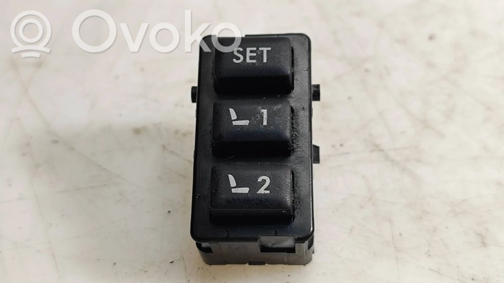 Subaru Outback Commutateur de mémoire réglage de siège, 8,00 € | OVOKO