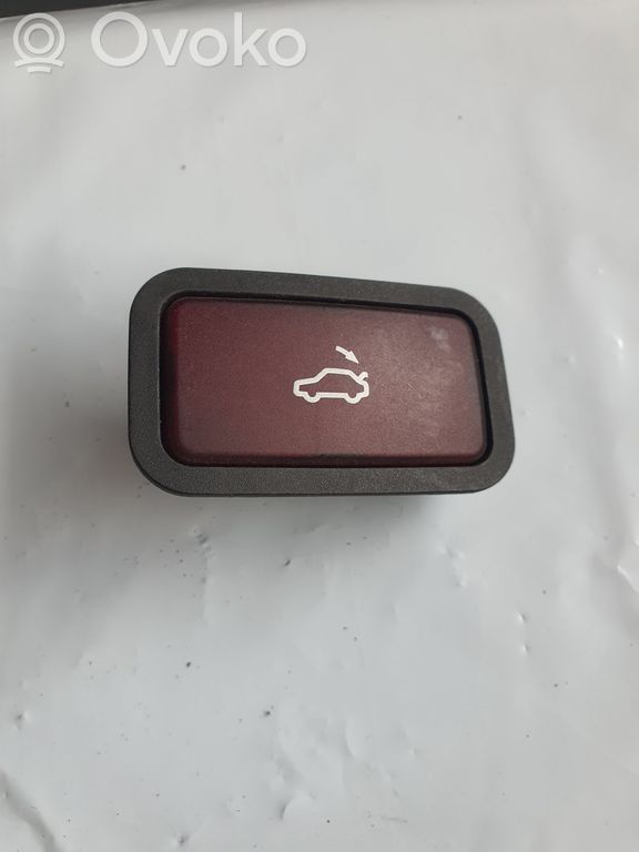2208217251 Mercedes-Benz S W220 Tailgate/boot open switch button, €15. ...