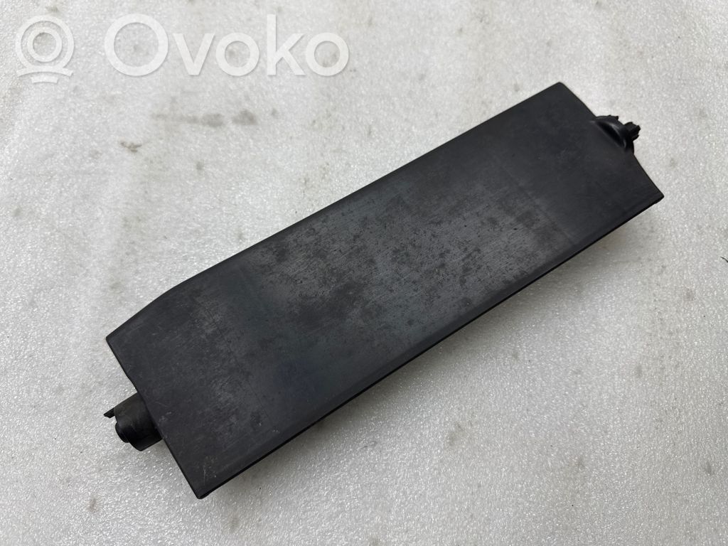 155978800A Tesla Model Y Intercooler air guide/duct channel, €10.00 | RRR