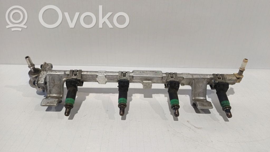 9D280-9H497 Ford Fiesta Tuyau de conduite principale de carburant, 51 ...