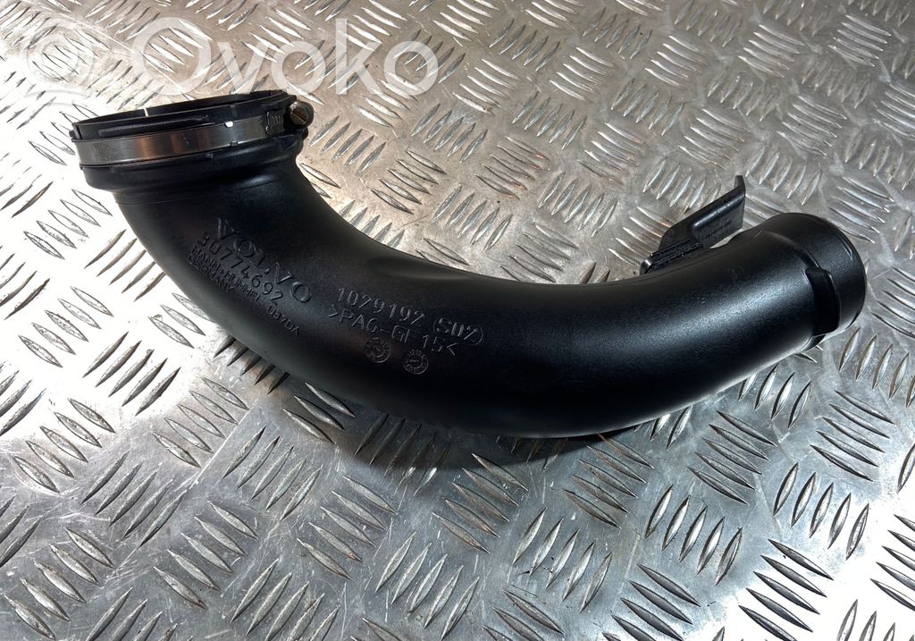 30774692 Volvo XC60 Tuyau d'admission d'air turbo, 15,00 € | OVOKO
