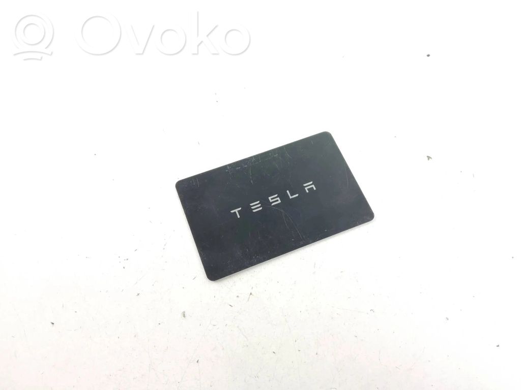Tesla Model Y Clé / carte de démarrage, 50,00 € | OVOKO