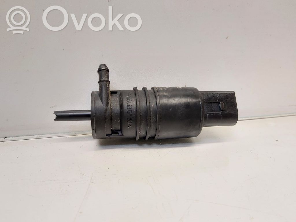 A2218690121 Mercedes-Benz E C207 W207 Windscreen/windshield washer pump ...