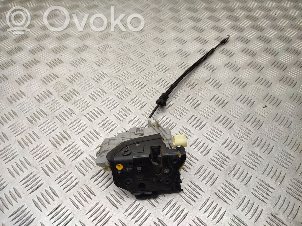 3C4839015A Volkswagen PASSAT B6 Rear door lock, €20.00 | RRR