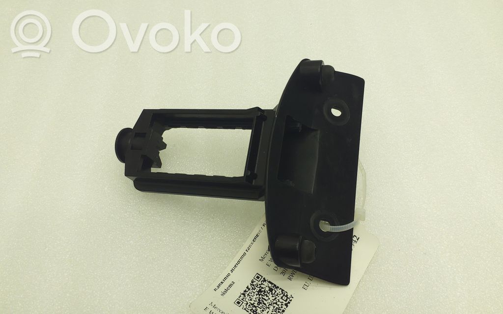 A2044200177 Mercedes-Benz C W204 Hand brake release handle, €4.99 | RRR