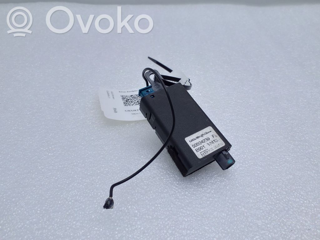 50524239 Alfa Romeo Giulietta Aerial antenna amplifier, €23.49 | RRR