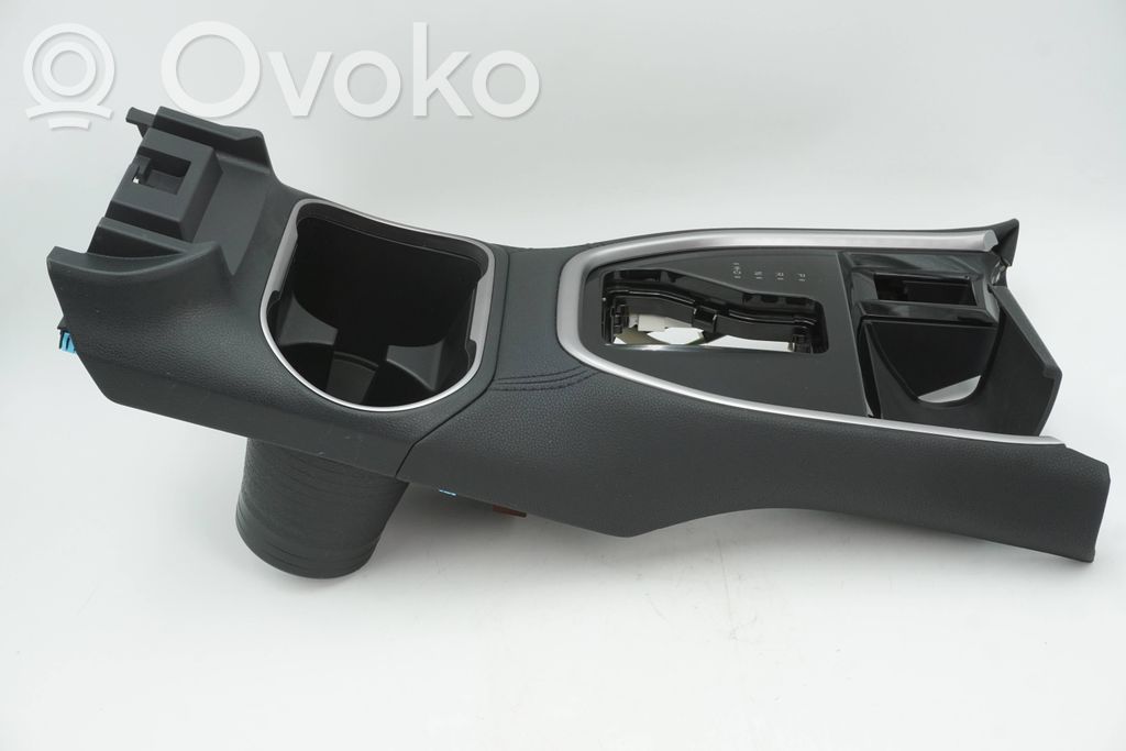 S22008370 Subaru Outback (BT) Gear shifter surround trim plastic, € ...