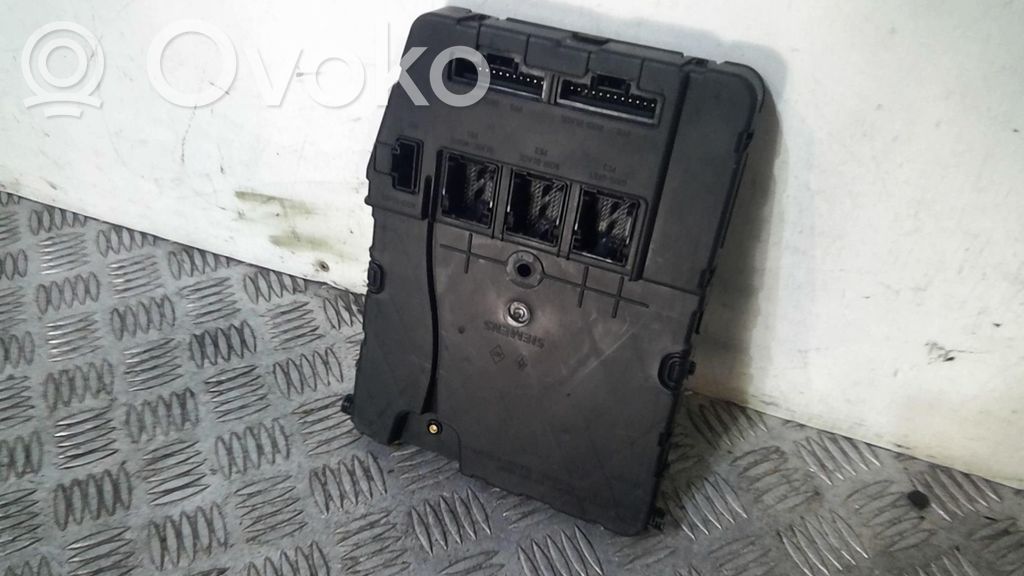 8200455424 Renault Scenic II - Grand scenic II Module de fusibles, 80 ...