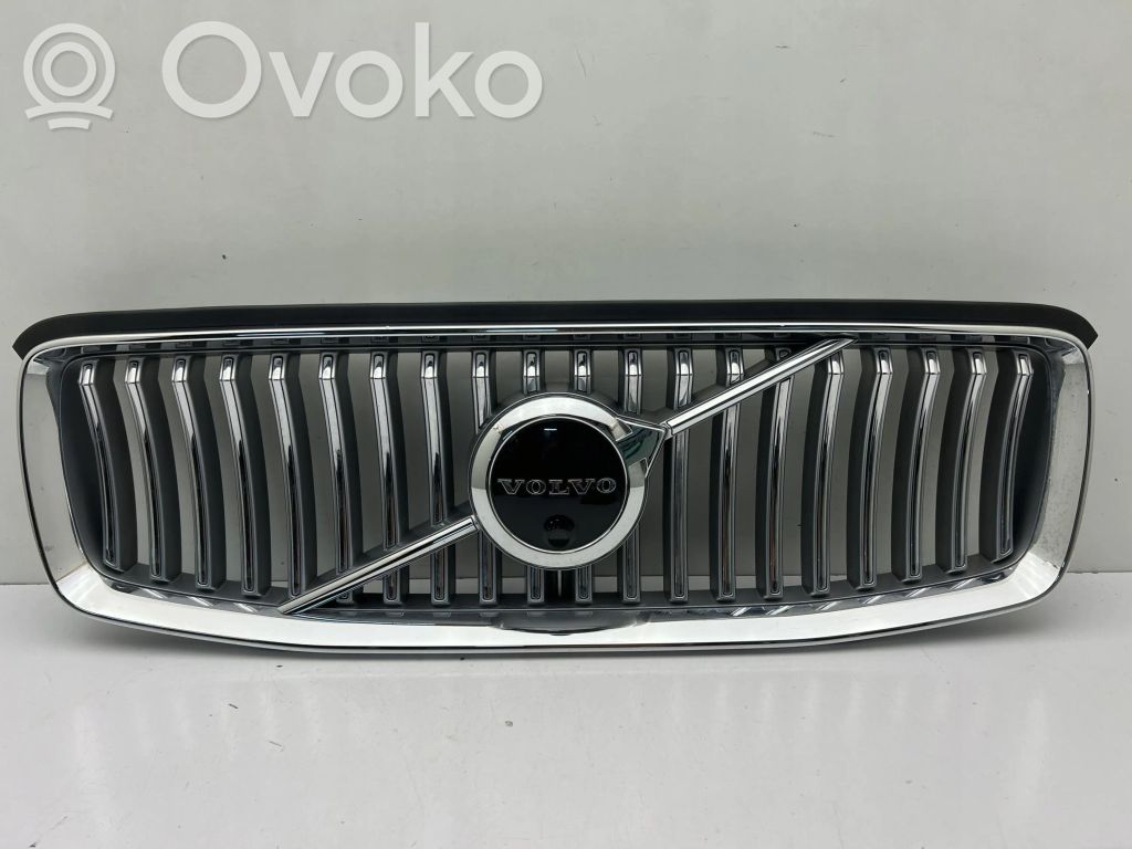 31698385 Volvo XC90 Front bumper upper radiator grill, €500.00 | RRR